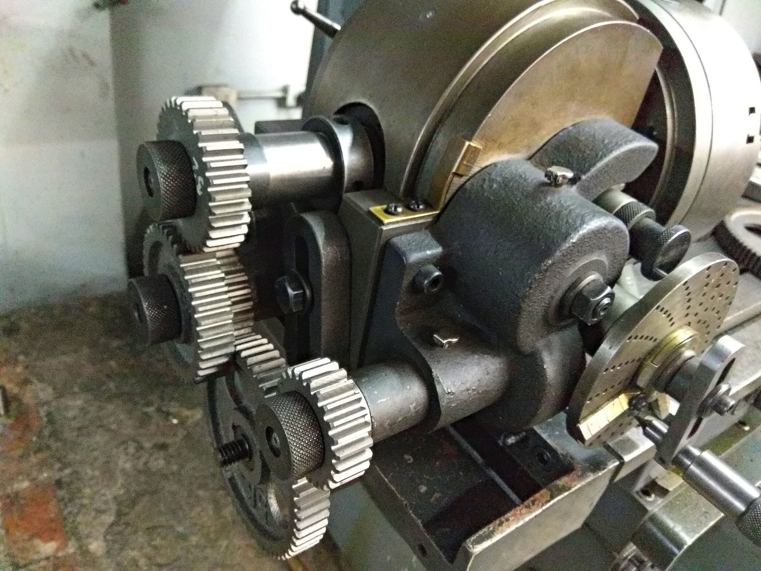Differential Indexing Using the Dividing Head | Easy MetalWorking Differential Indexing Using the Dividing Head | Easy MetalWorking